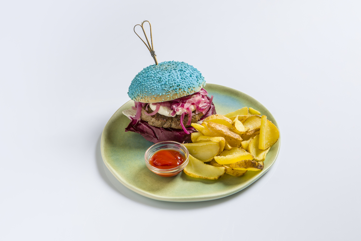 A tavola arriva la Street Art: le opere di Joys e il nuovo Ink Burger