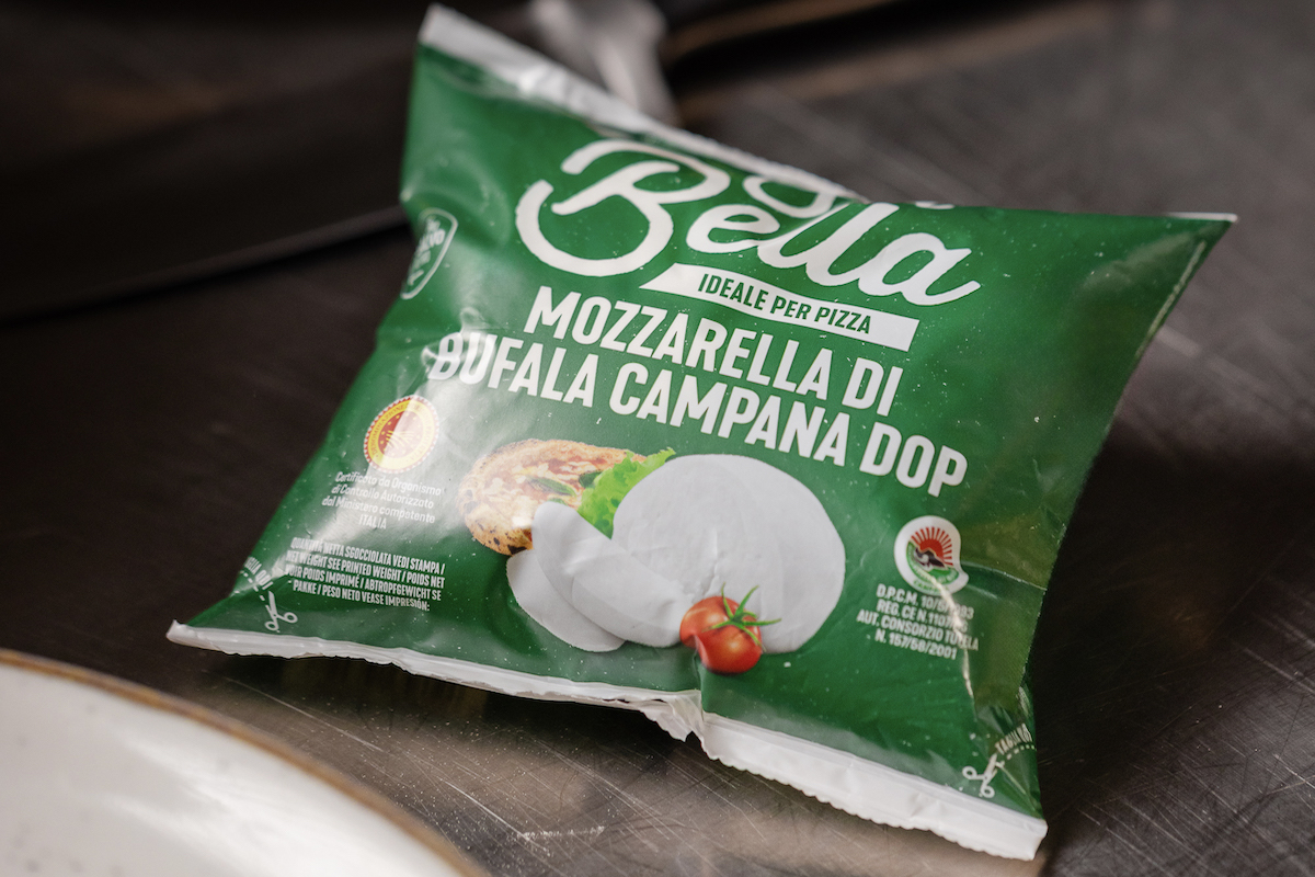 “Bella”: la mozzarella di bufala campana DOP Sorì per la pizza